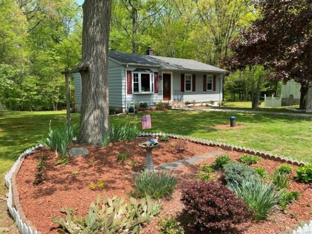 38 Williams Dr, Prospect, CT 06712