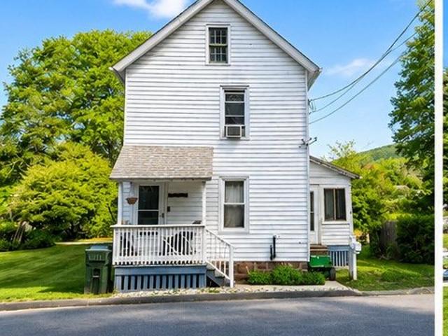 38 Woodland St, Simsbury, CT 06070