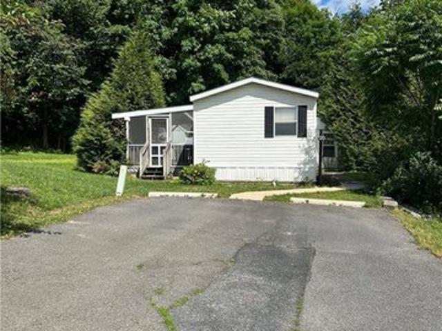 38 Ahearn Dr, Upper Mt Bethel Township, PA 18343