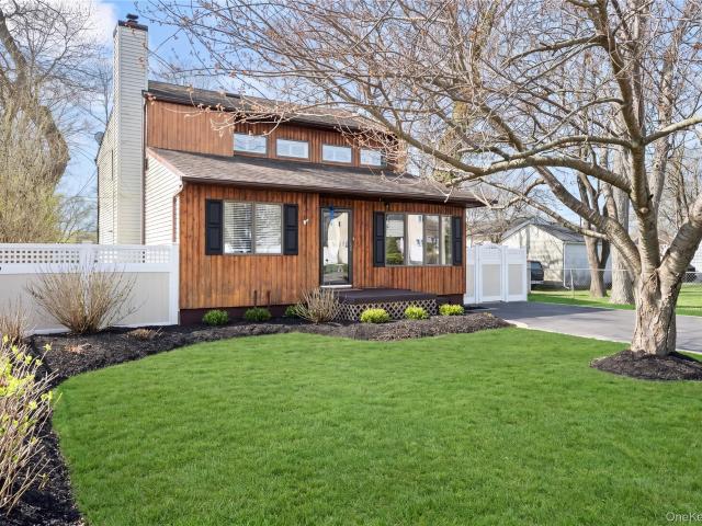 38 Aster Ave, Holtsville, NY 11742 | MLS #987220 | Compass