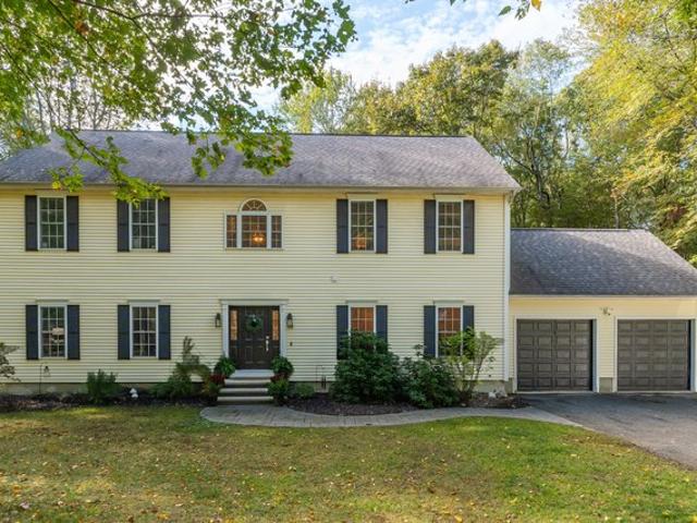 38 Avery Hill Rd Ext, Ledyard, CT 06335