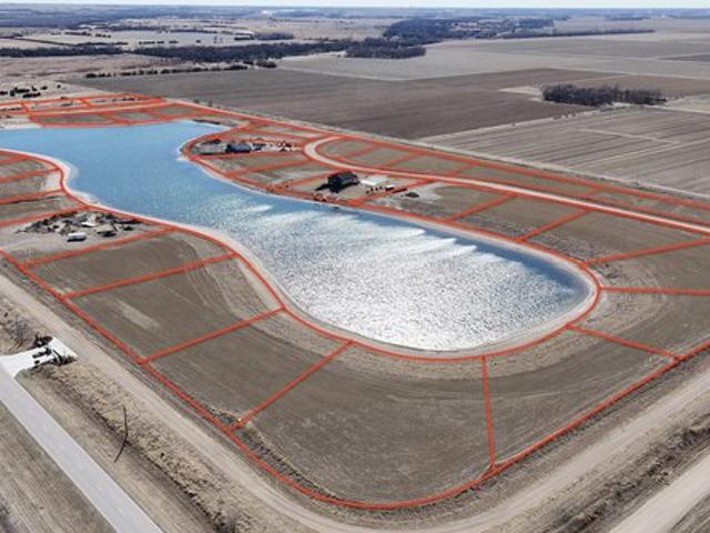 38 Bald Eagle Dr, Chapman, NE 68827