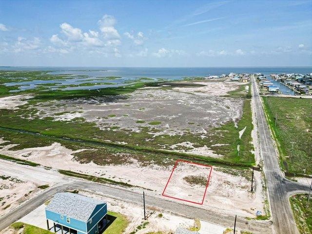 38 Bayview Loop, Rockport, TX 78382
