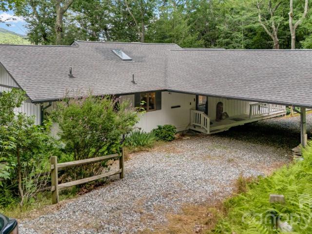 38 Bee Tree Lane