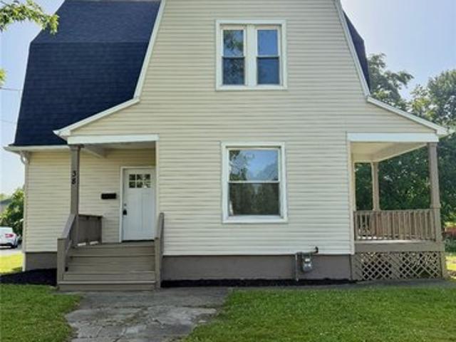 38 Belmont Ave, Niles, OH 44446