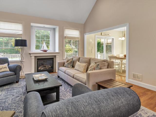 38 Bridle Path