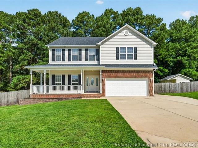 38 Carteret Ct, Spring Lake, NC 28390