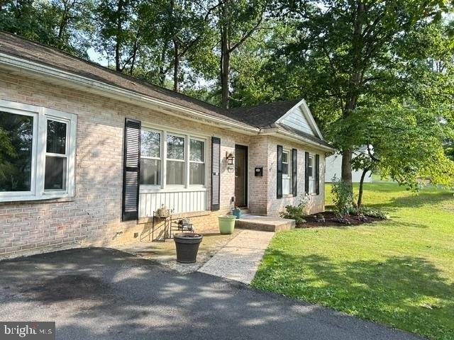 38 Cedarwood Rd, Reading, PA 19610