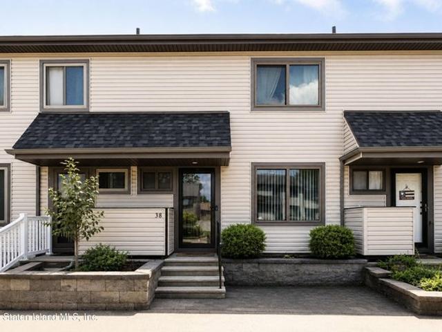 38 Charleston Ave, Staten Island, NY 10309
