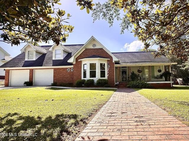 38 Church St, Lake, MS 39092