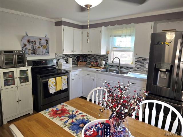 38 Colonial Dr