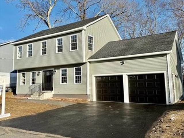 38 Colonial Rd, Webster, MA 01570
