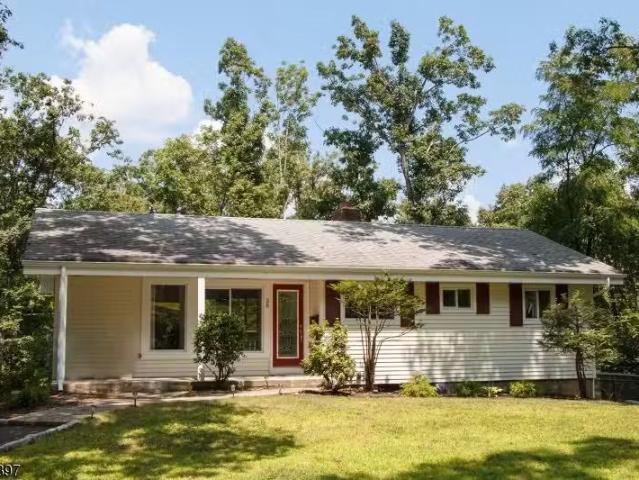 38 Colony Ct, New Providence, NJ 07974 MLS #3971612