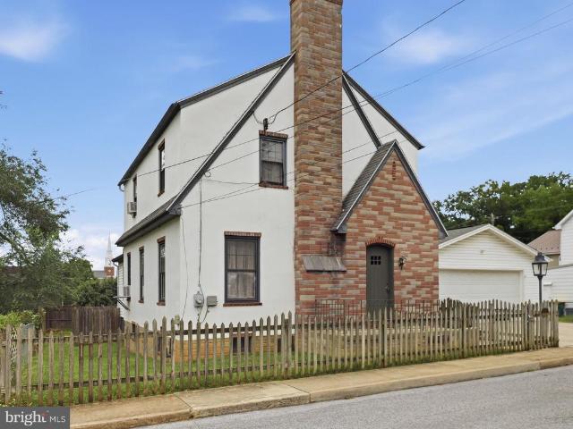 38 Cottage Street