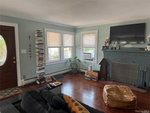 38 Clayton Avenue