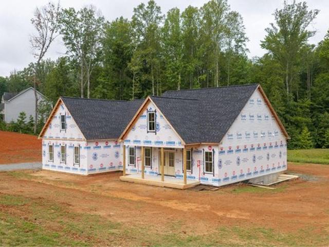 38 Dahlia Ln, Fredericksburg, VA 22406