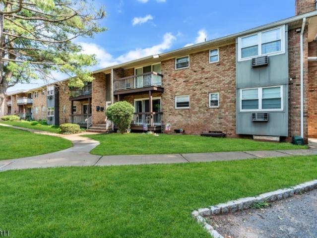 38 Deanna Dr # 105