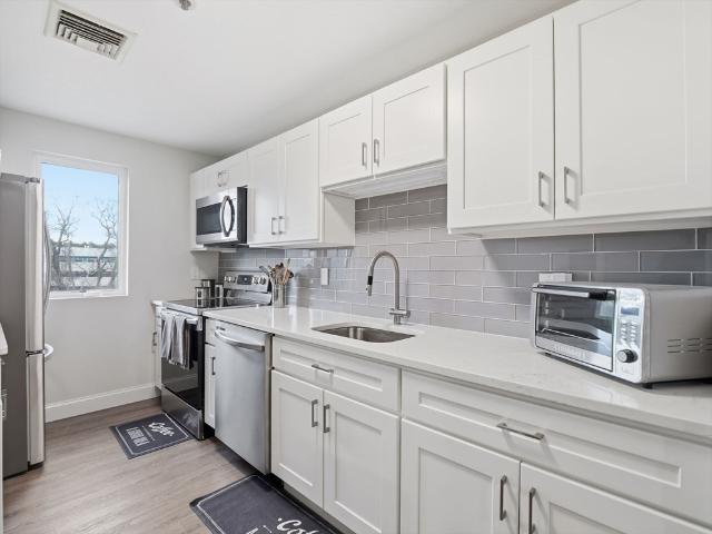 38 Dunham Rd, Unit 310, Beverly, MA 01915 | MLS #73497 | Compass