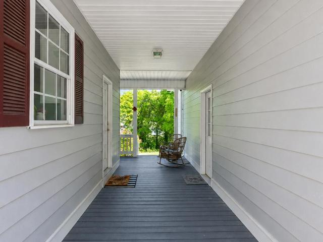 38 E Circle Drive
