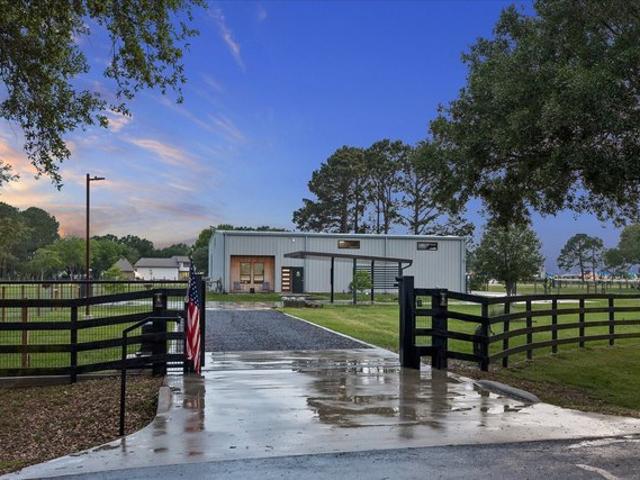 38 E Kitty Hawk St, Richmond, TX 77406