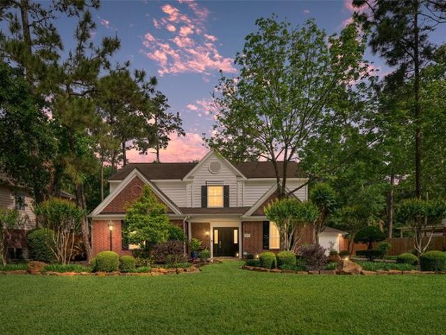 38 E Summer Storm Cir, The Woodlands, TX 77381