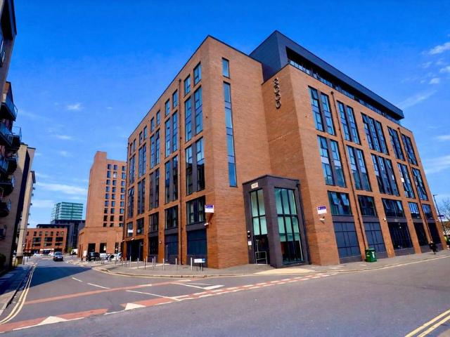 38 Ecco 3 bed apartment to rent £1,508 pcm £348 pw