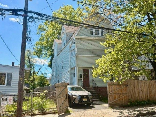 38 Eckert Ave, Newark, NJ 07112