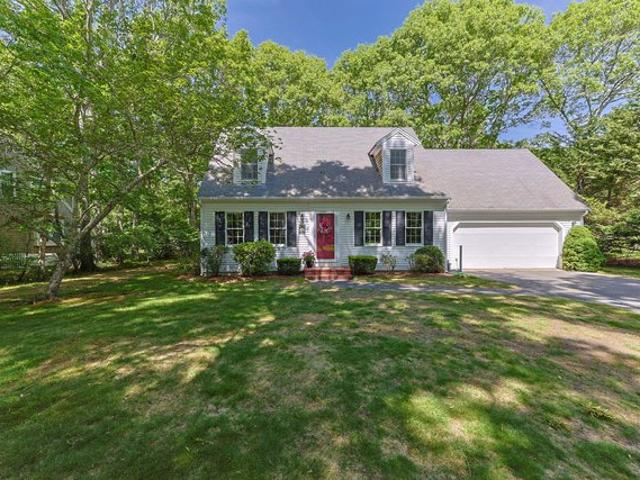 38 Easterly Dr, East Sandwich, MA 02537