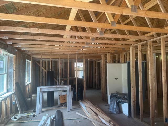38 Ed Clark Rd