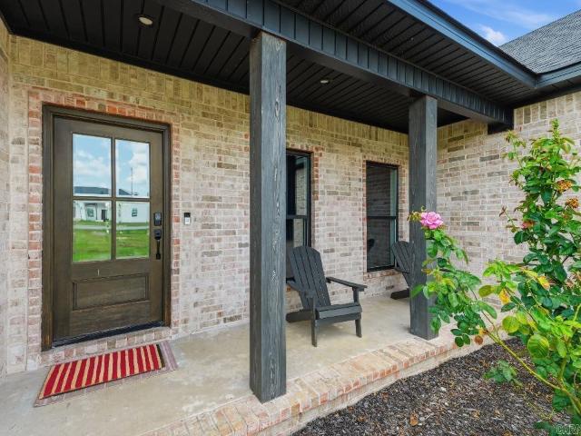 38 Edward Way