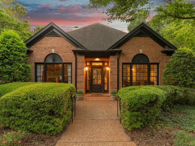 38 Erwin Ct, Nashville, TN 37205