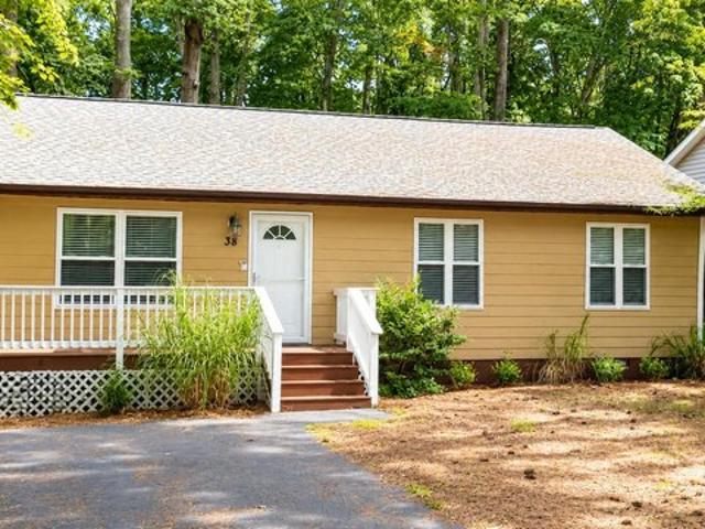 38 Fairway Ln, Berlin, MD 21811