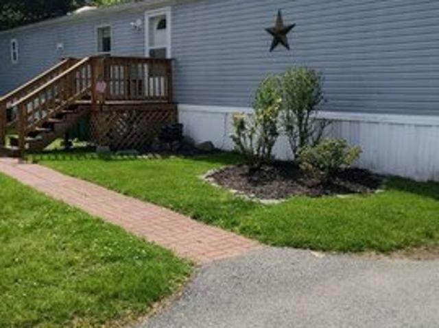 38 Feller Ct, Poughkeepsie, NY 12603