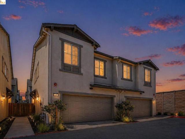38 Fern Ln