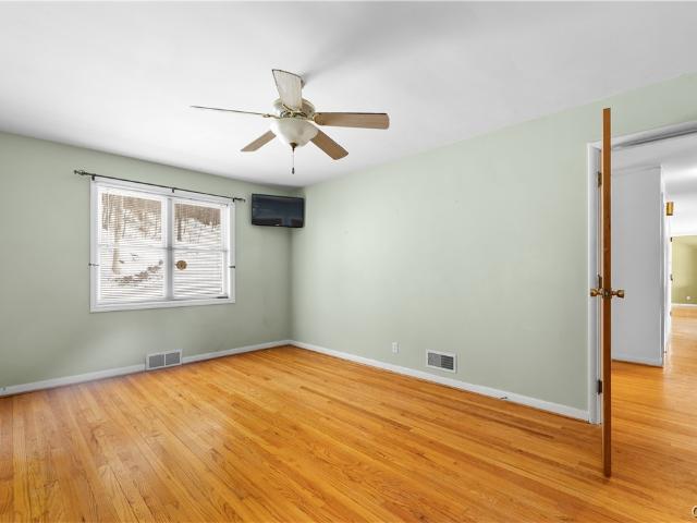 38 Forest Rd, New Hartford, NY 13501 | MLS #S1663