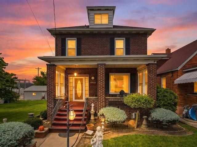 38 Franklin Ave, Ellwood City, PA 16117