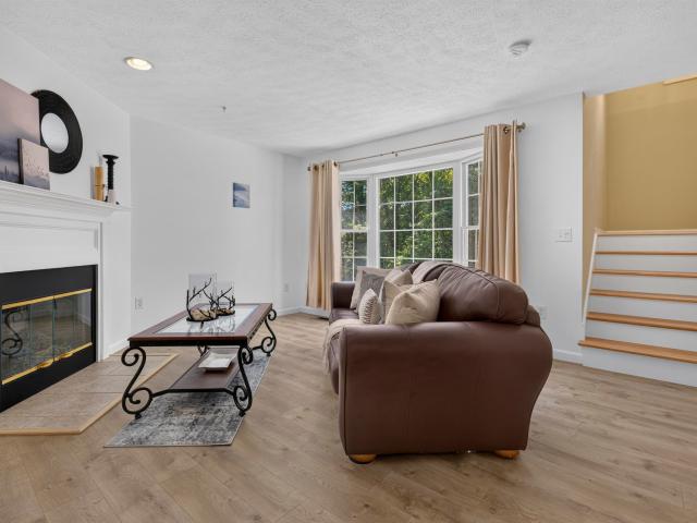38 Georgetowne Drive