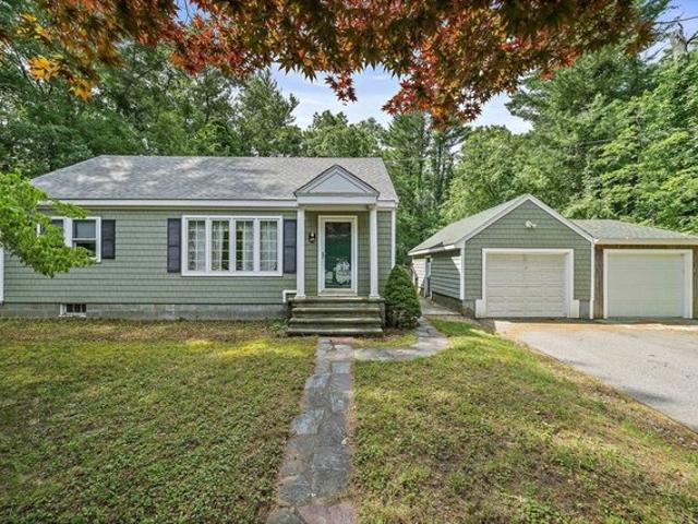 38 Grove St, Kingston, MA 02364