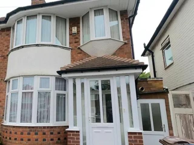 38 Harvard Road, Ulverley Green, B92 8EU, United Kingdom | 3 bed duplex for rent #167719865 | Rentberry