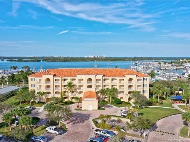 38 Harbour Isle Dr E Unit 104, Fort Pierce, FL 34949