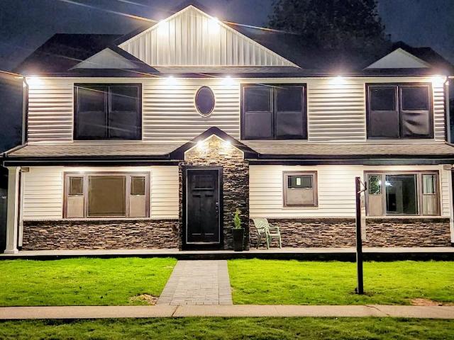 38 Heather Ln, Levittown, NY 11756 | Compass