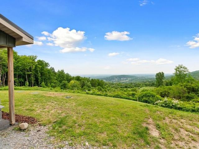 38 Hillcrest Hts, Saint Albans Town, VT 05478