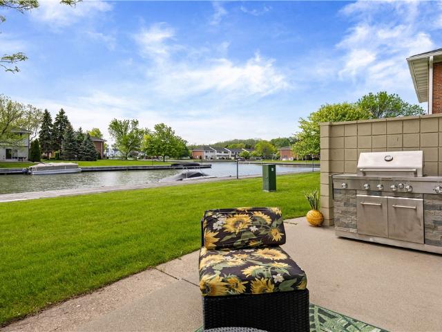 38 Holiday Harbour