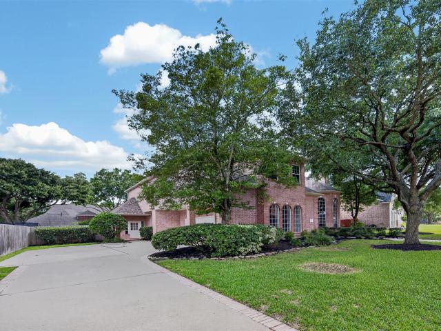 38 Hollingers Island