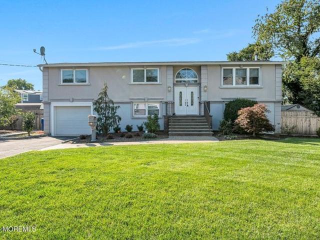 38 Illinois Ave, Middletown, NJ 07748