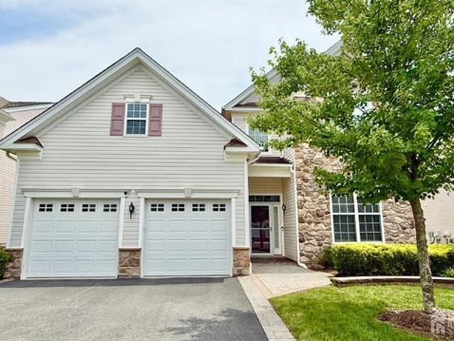 38 Inverness Dr, South Brunswick, NJ 08540