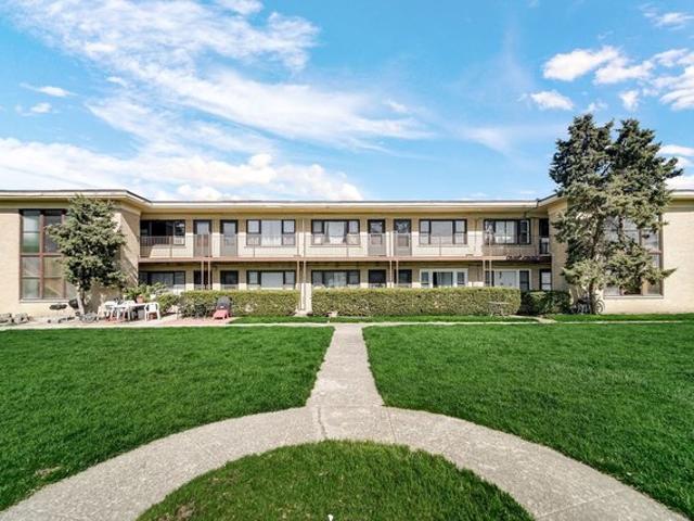 38 King Arthur Ct Apt 12, Northlake, IL 60164