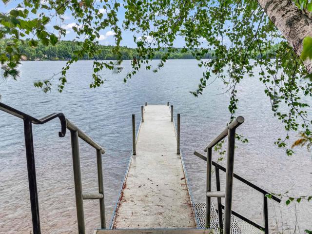 38 Lakeside Drive