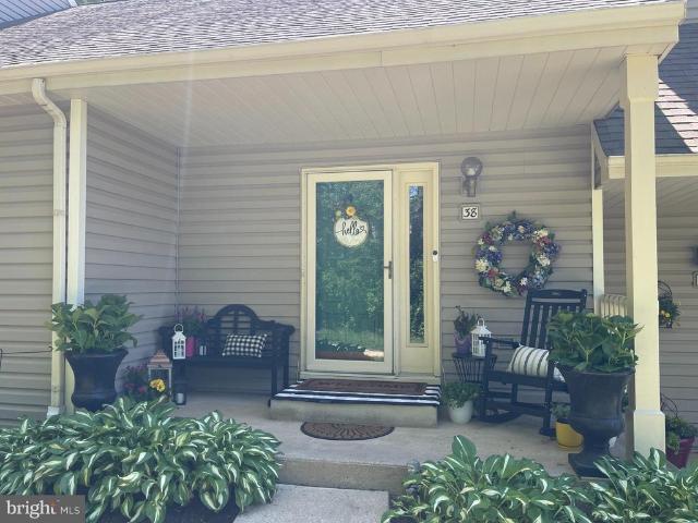 38 Lakeview Court # 38