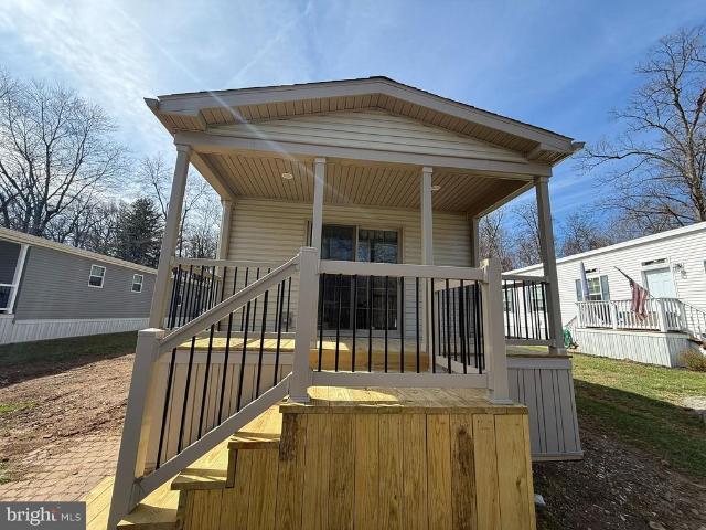 38 Lakeview Drive